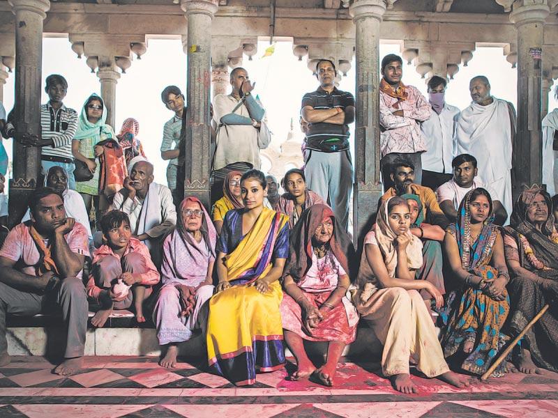 Woven in chic: Baxter's book talks about Indian traditional textiles ...