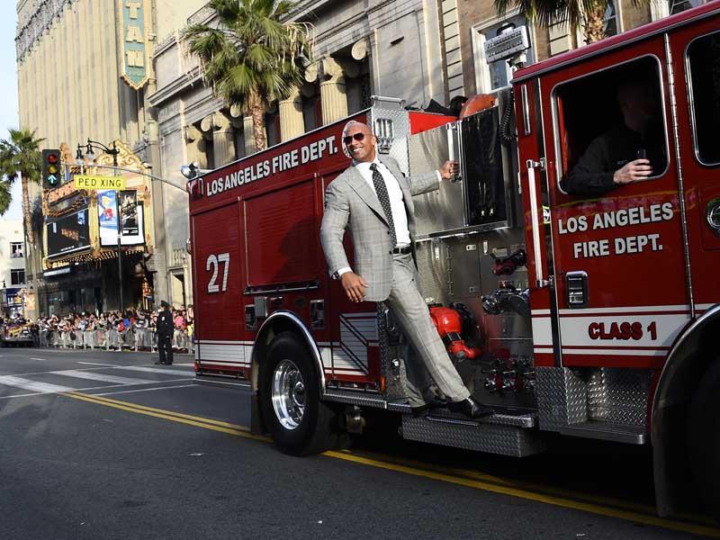Watch: Dwayne Johnson's arrival on fire engine for 'San Andreas ...
