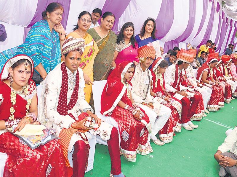 No toilet, no wedding: Sadan brides tell would-be husbands | Hindustan ...