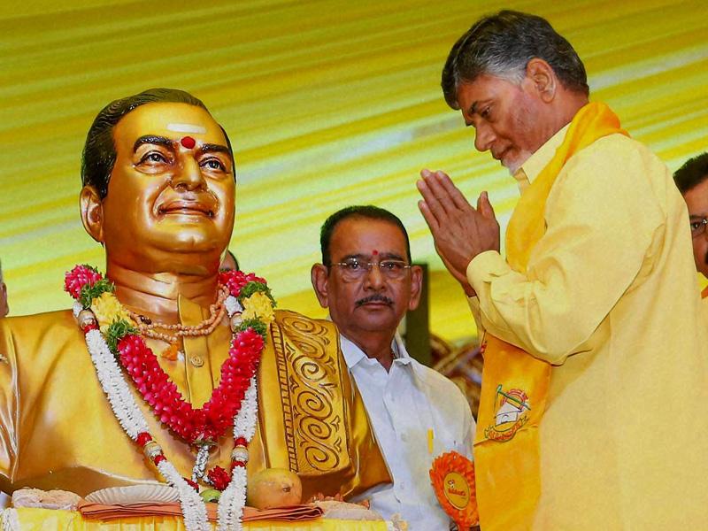 Cash-for-vote: Cong wants Naidu to quit, TDP sues KCR for 'misleading ... Cash-for-vote: Cong wants Naidu to quit, TDP sues KCR for 'misleading ...