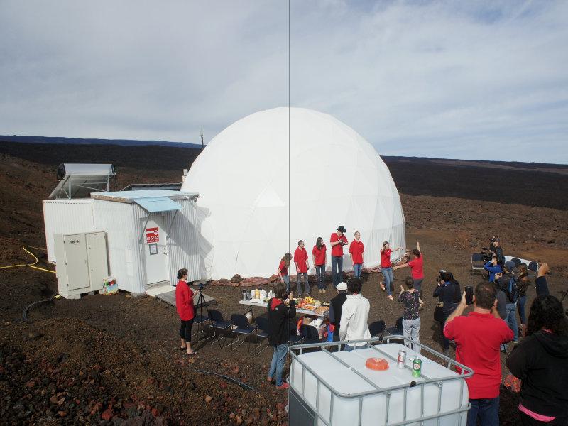Scientists come out of Mars-like isolation in Hawaii after 8 months ...