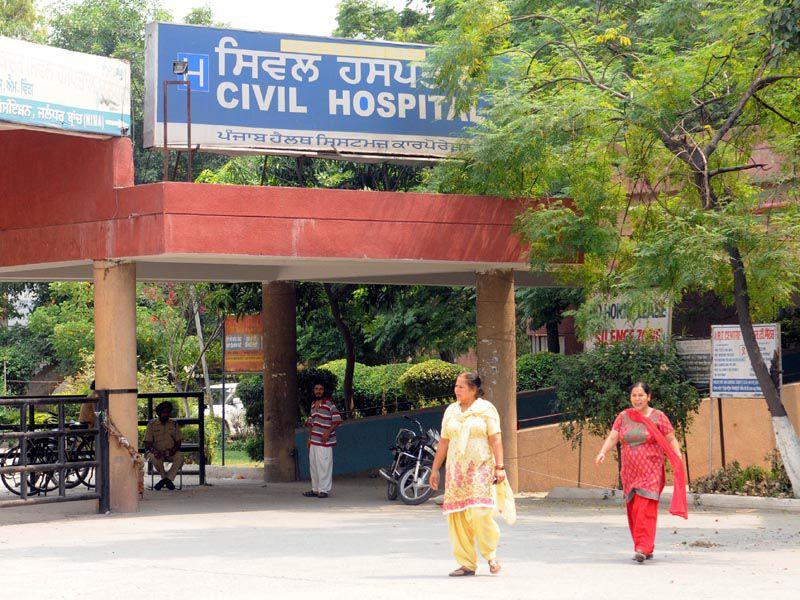 Long wait for basic tests at civil hospital | Hindustan Times