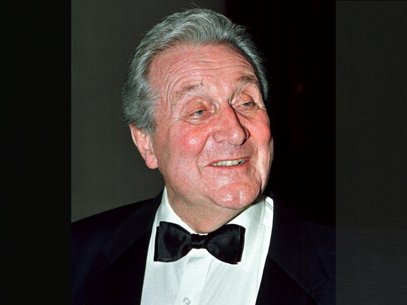 The Avengers star Patrick Macnee dies at 93 | Hindustan Times