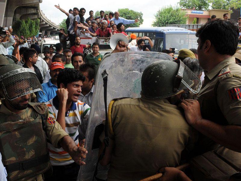 Jammu bandh: Pro-AIIMS protesters cane-charged | India News