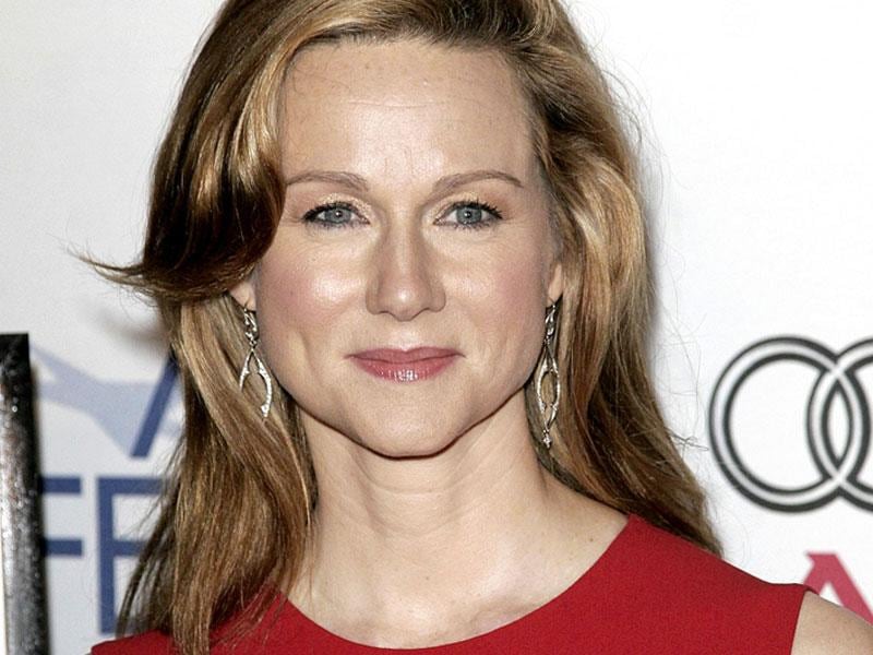 Laura Linney to play Tom Hanks' wife in Sully? | Hollywood - Hindustan ...