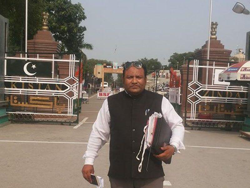 Bajrangi Bhaijaan:Panipat lawyer reaches Pak to help Geeta | Hindustan ...