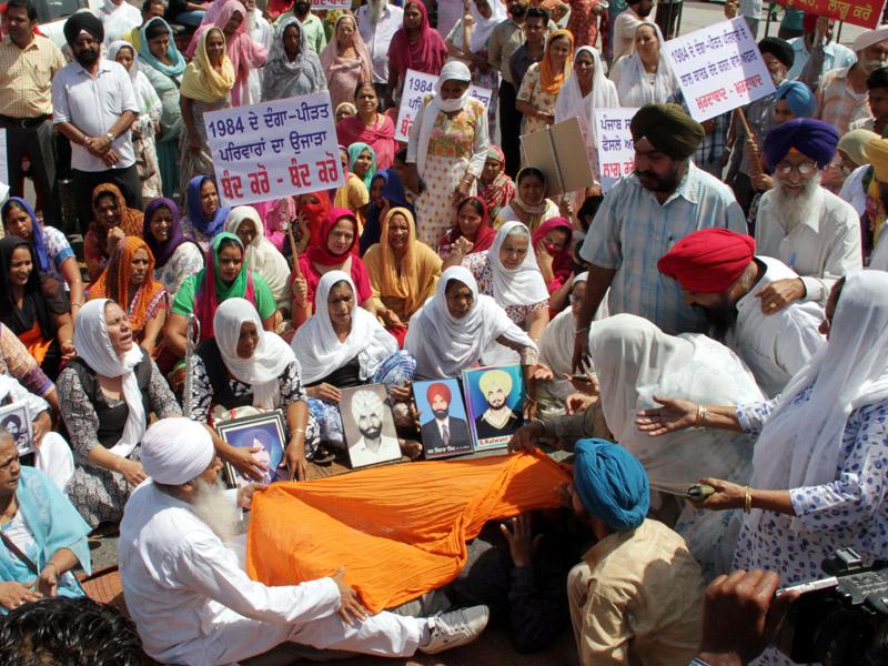 Members of a group for 1984-riot victims on fast-unto-death | Hindustan ...