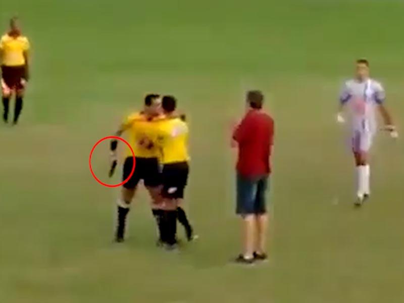 Watch: Referee pulls out gun during Brazil football match | Hindustan Times