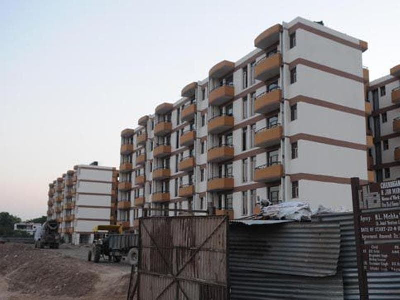 Houses for poor not enough to make Bhopal slum-free: Study - Hindustan ...