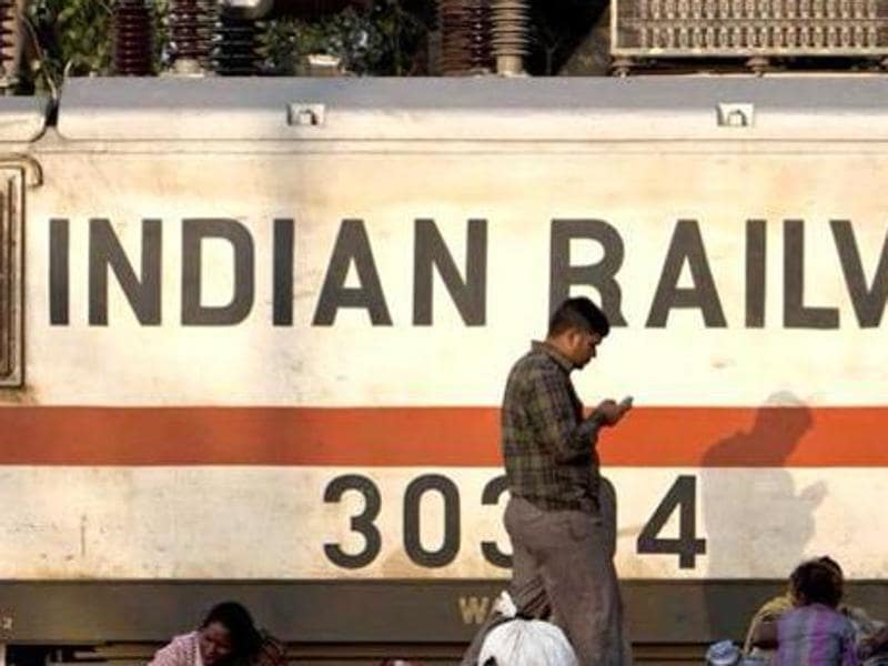 Farmers to go ahead with ‘rail roko’ from October 7 - Hindustan Times