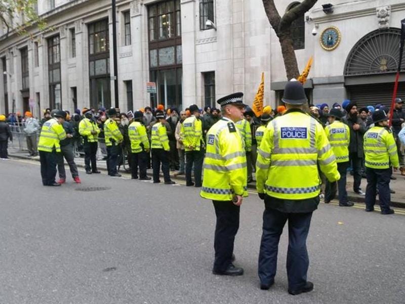 Punjab unrest has UK impact, Sikh protesters hold up Central London ...