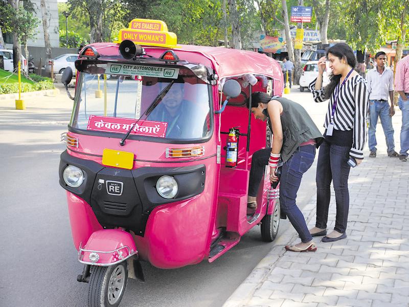 Noida: Restrictions keep drivers away from pink auto scheme | Hindustan ...