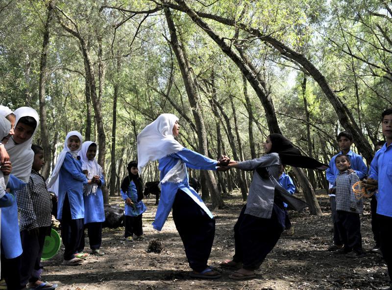 Munnu A Boy from Kashmir review: Around barbed wires, many lives ...