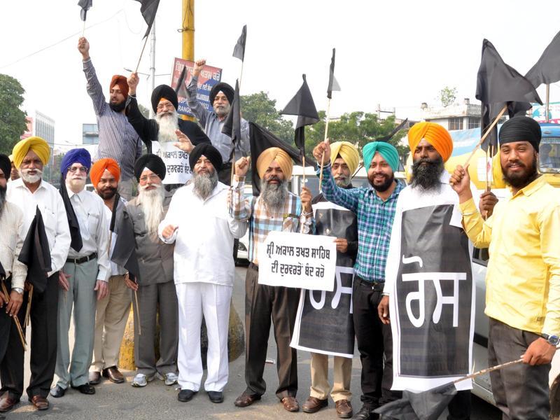 Sikh activists hold peaceful protests against sacrilege incidents ...