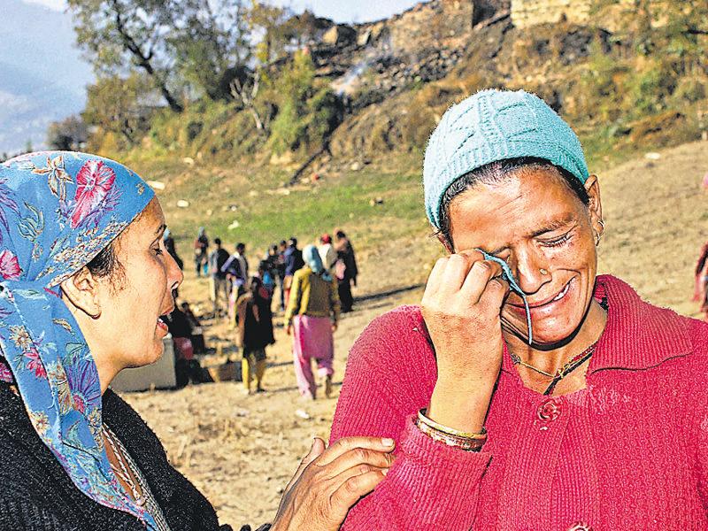 HP: Sunday blaze leaves Kotla village in ruins, villagers devastated ...