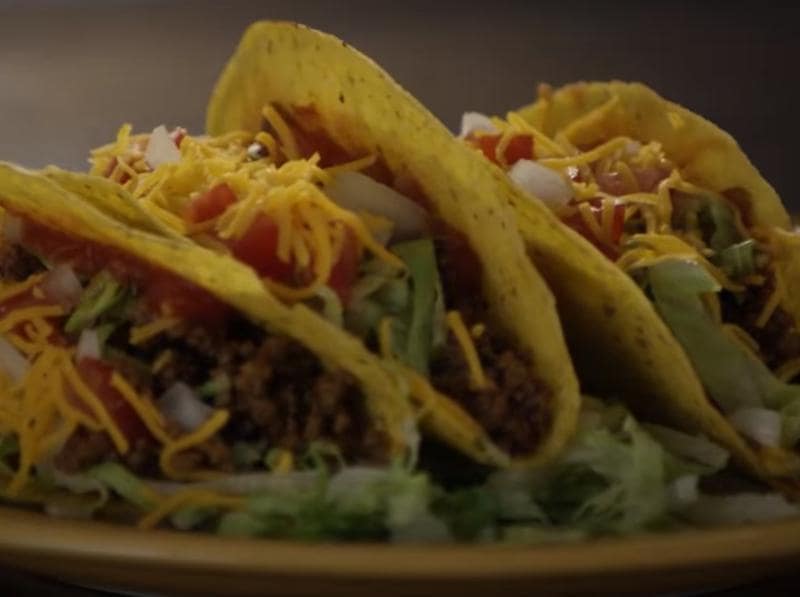 Watch | Beautifully recreated typical American dinners | Hindustan Times