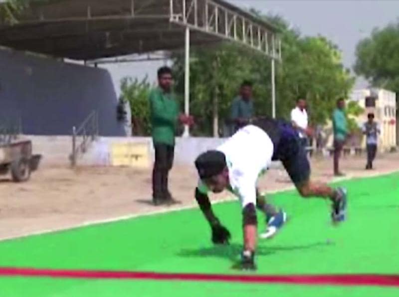 Watch | Indian boy becomes fastest quadrupedal runner | Hindustan Times