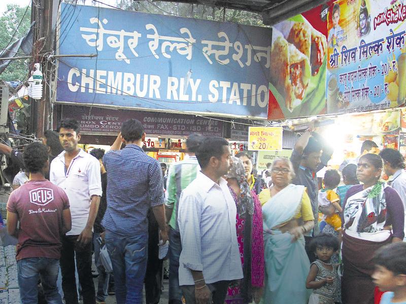 Unclog Mumbai: No room to breathe in Chembur station | Mumbai news