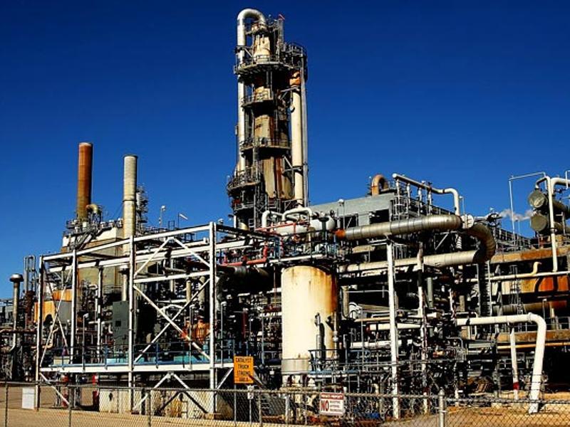 Chennai Petroleum may shut refinery crude unit after floods - Hindustan ...