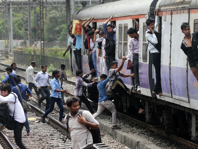 Change working hours to reduce rush in trains: Bombay HC | Mumbai news