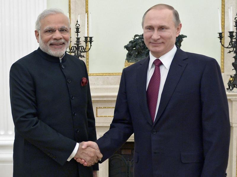 PM Modi in Russia: After dinner with Prez Putin, summit talks today ...