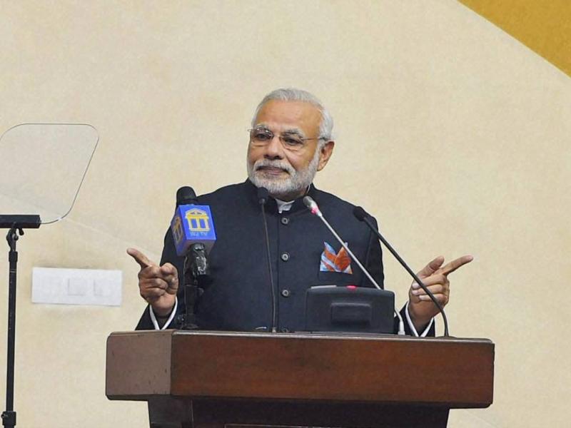 Surprise from Modi: Stopover in Lahore, a meeting with Sharif | Latest ...