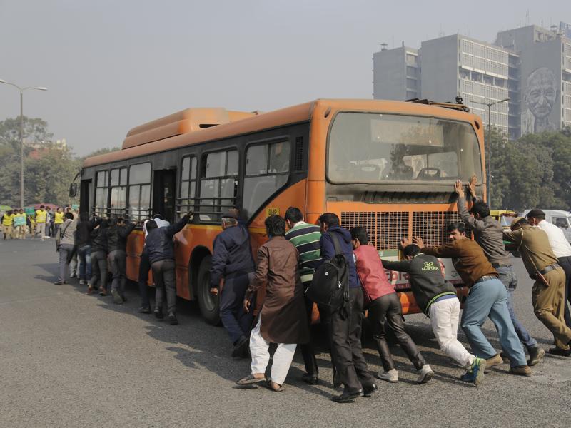 Odd-even: DTC buses estimated to have carried 4 mn commuters | Latest ...