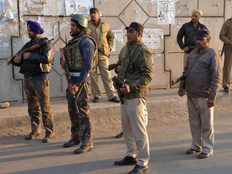 Special SWAT team, commando batallion as 2nd line of defence at ...