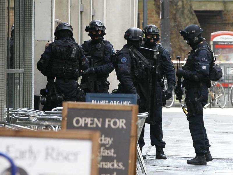 After Paris attack, London raises number of counter-terror police ...