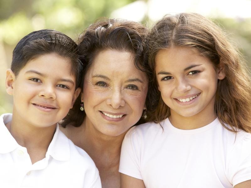 Older parents produce offspring who tend to have shorter lives: Study ...