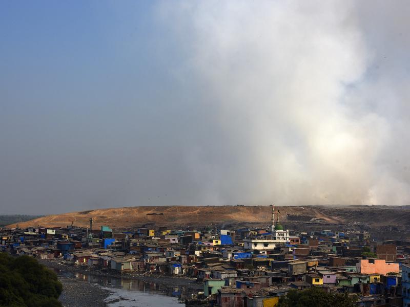 NASA satellites capture thick smog caused by Deonar fire | Mumbai news