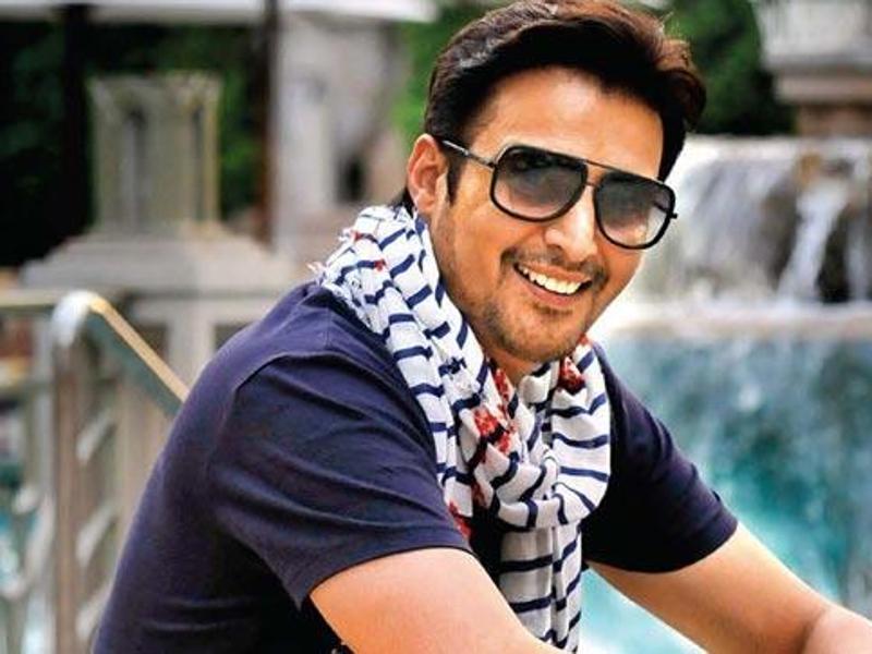 Family comes first for Jimmy Sheirgill | Bollywood