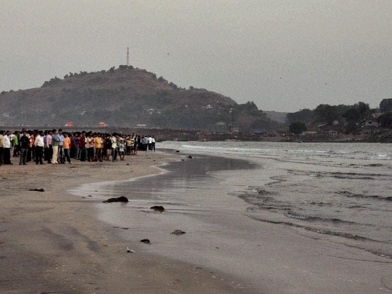 Murud tragedy: Body of 14th victim fished out, probe to be ordered ...