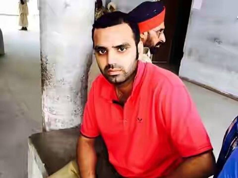 Armed goons free gangster from custody in Nawanshahr | Hindustan Times