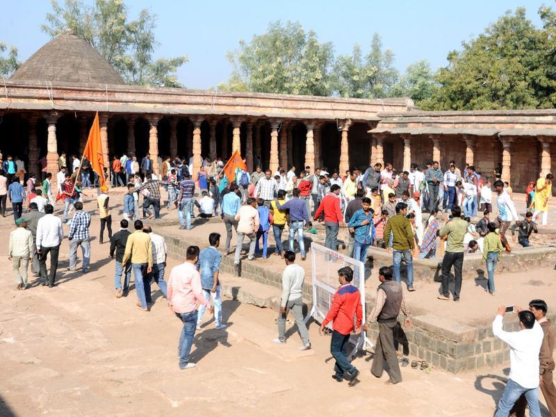 Bhojshala row: Satyagrah organised outside temple | Hindustan Times