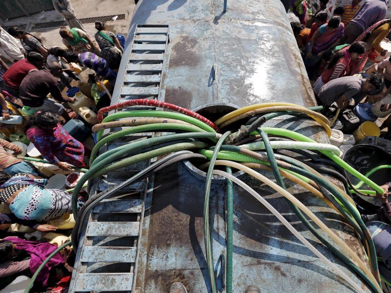 Delhi water crisis: 25% supply to be restored by evening, says govt ...