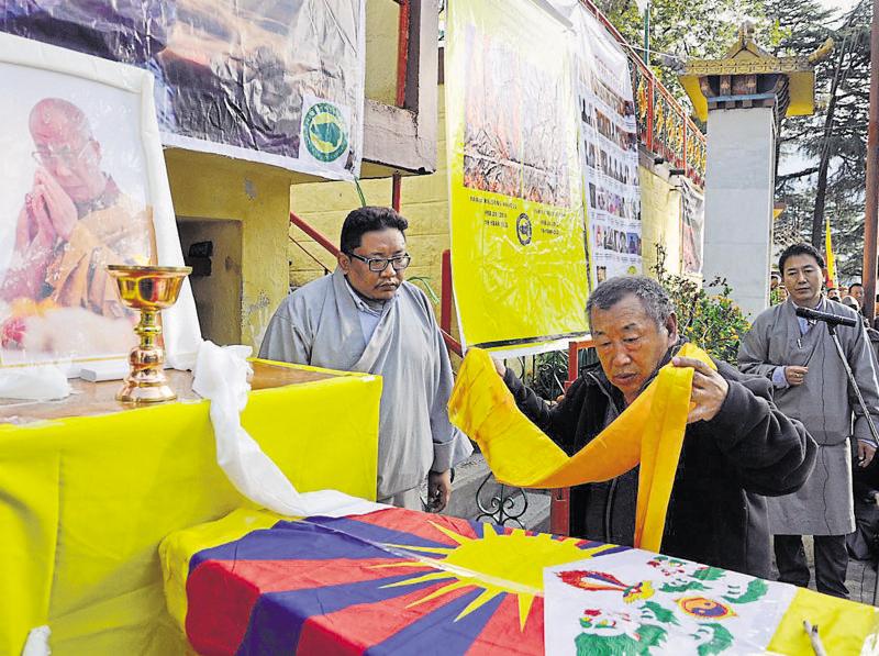 Exiled community mourns as teenage self-immolator dies | Hindustan Times