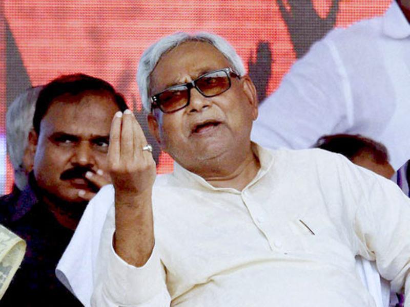 Grand alliance in mind, Nitish to hold rally in Varanasi on April 10 ...