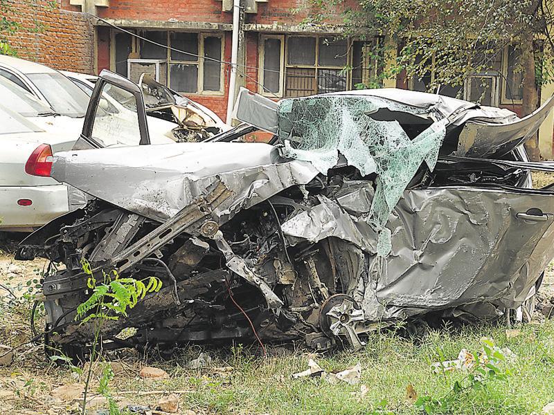 Two executives killed in MG Road crash | Hindustan Times
