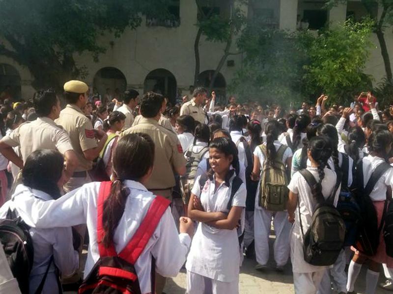 Delhi school girls go on rampage over poor results, police called in ...