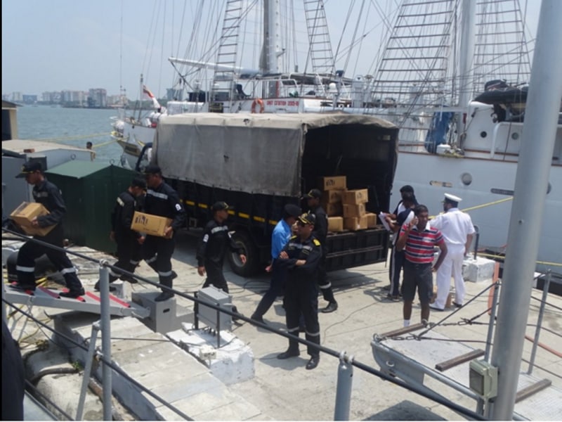 Kerala temple fire: Ships, helicopters deployed to help rescue ops ...