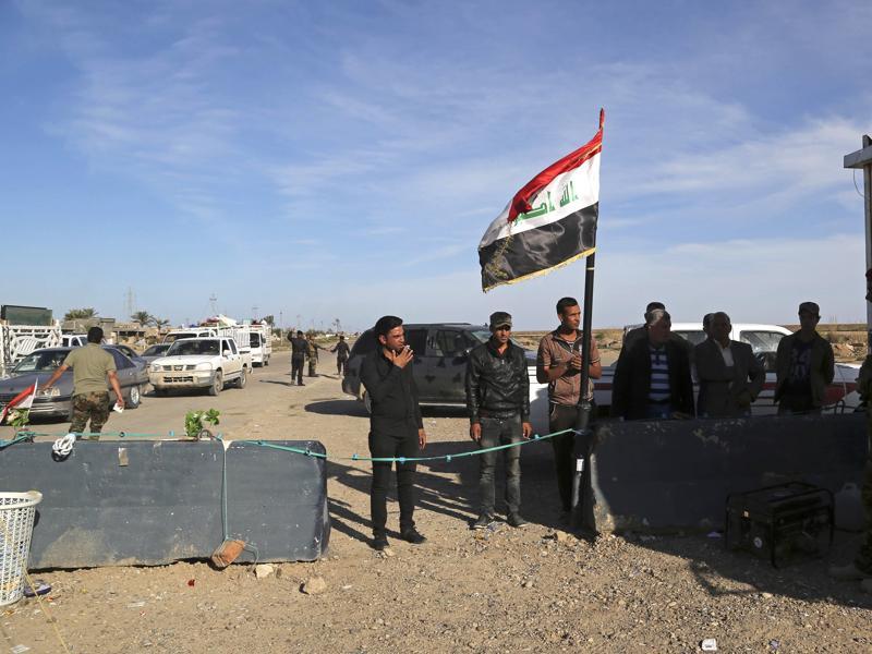 Thousands return to Ramadi, town from where IS driven out in Iraq ...