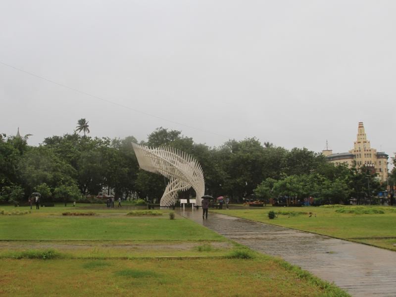 BMC to allow parking under Cross Maidan | Mumbai news