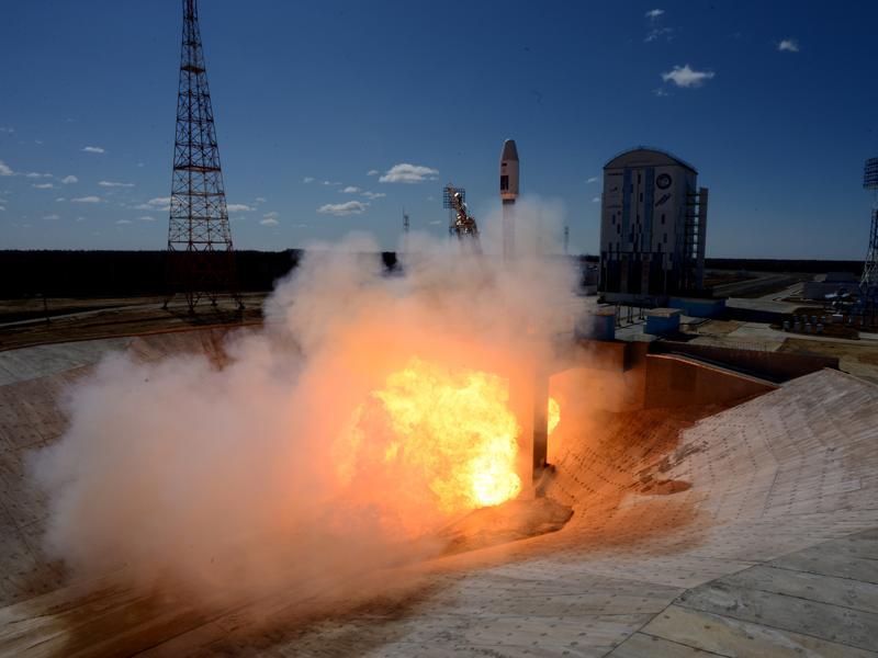 Incredible images of Russia’s rocket launch from Vostochny Cosmodrome ...