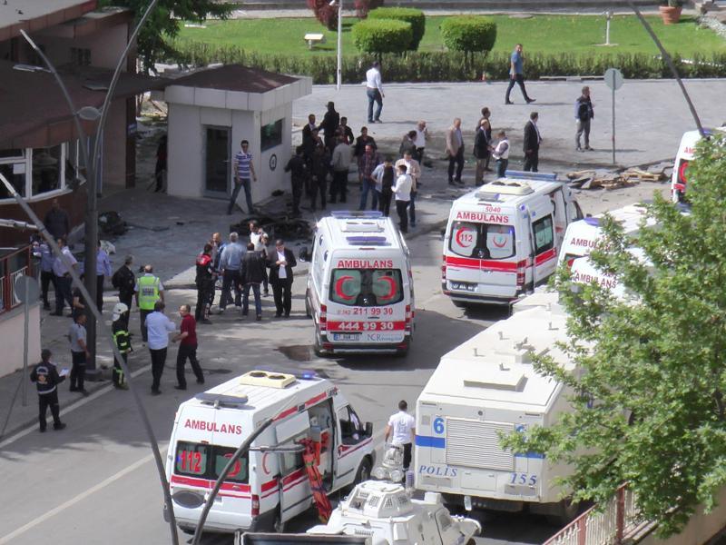 Three Turkish soldiers killed, 14 wounded in PKK attack: Army | World ...