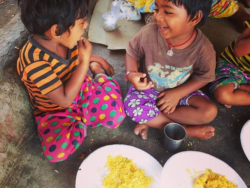 There are some good Samaritans in Delhi who donate food among the needy ...