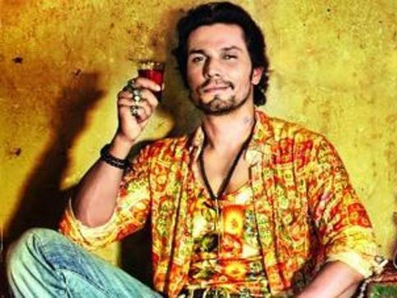 Each of my characters has something romantic about it: Randeep Hooda ...