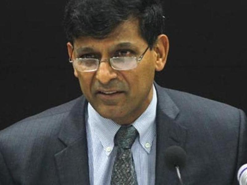 RBI governor Rajan acted as a Congress agent, says Swamy | Latest News ...