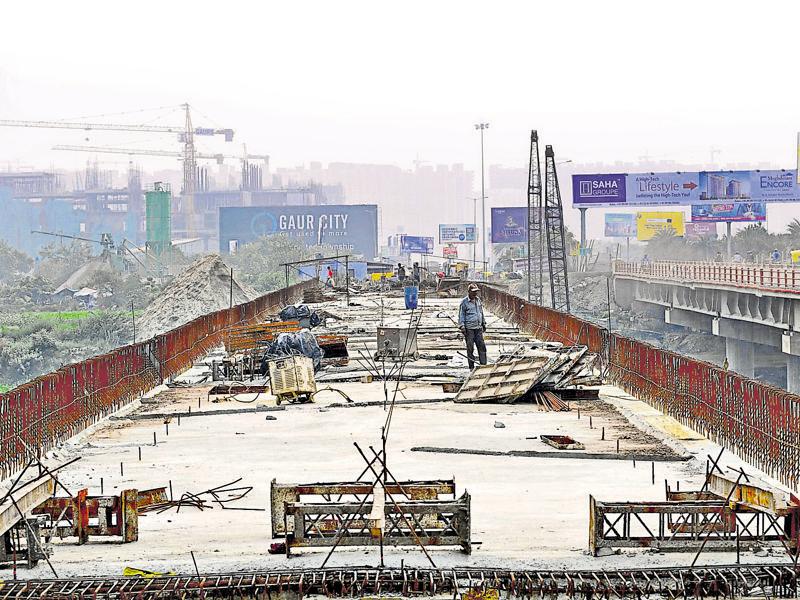 More lanes to be opened on Greater Noida bridge to decongest traffic ...