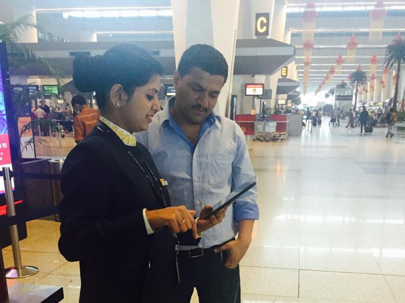 Portable check-in device to reduce queues at Delhi airport | Latest ...